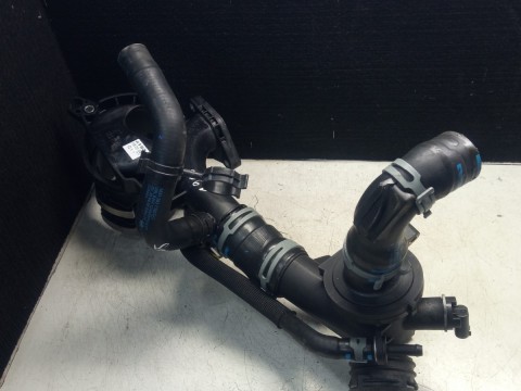 Parduota.com - A6512000615 A6512031682 ENGINE THERMOSTAT HOUSING for MB