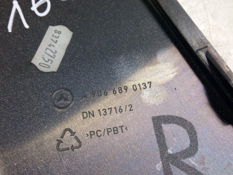 Parduota.com - A9066890137 right dashboard trim for MB SPRINTER