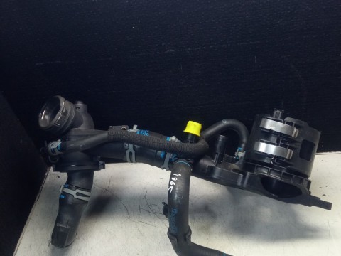 Parduota.com - A6512000615 A6512031682 ENGINE THERMOSTAT HOUSING for MB